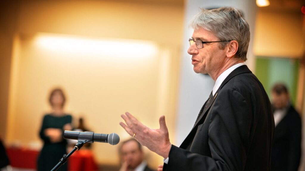 Celebrating arXiv’s growth at the library, future at CIS – Cornell ...
